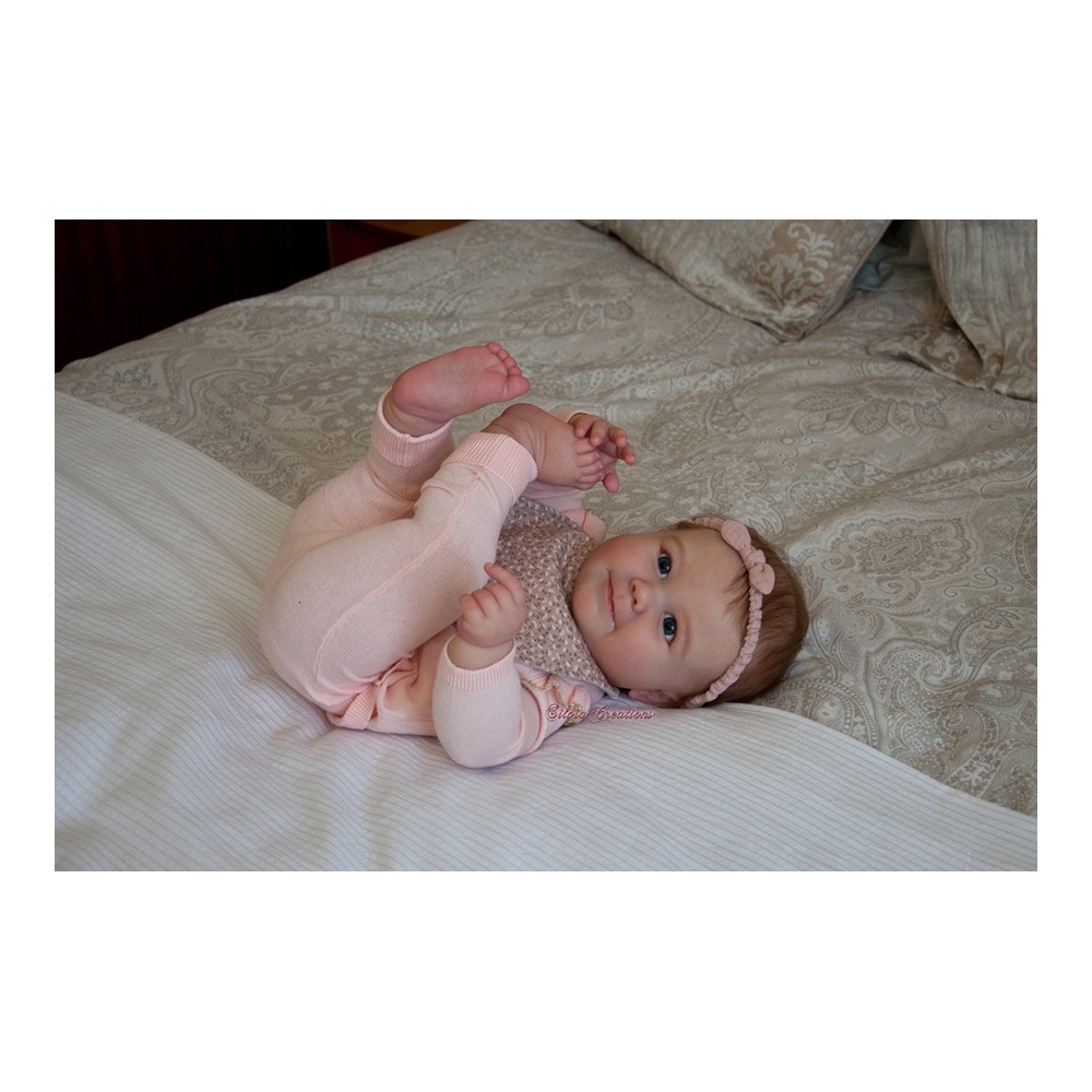 June Awake 7 Months Of Realborn® (25 "Kit of reborn dolls)